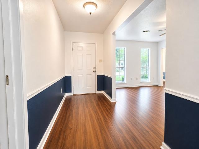 1215 Briar Lane