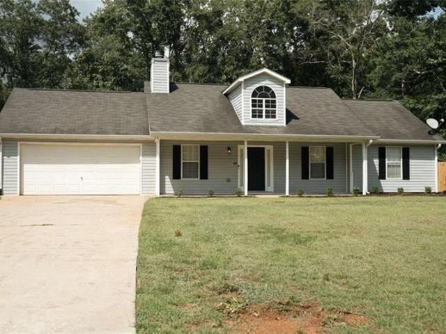 1215 Browns Country Ln, Locust Grove, GA 30248
