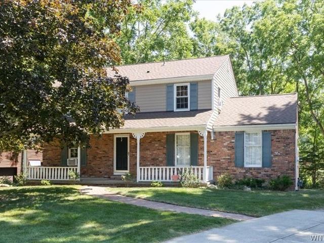 1215 Carriage Dr, East Aurora, NY 14052