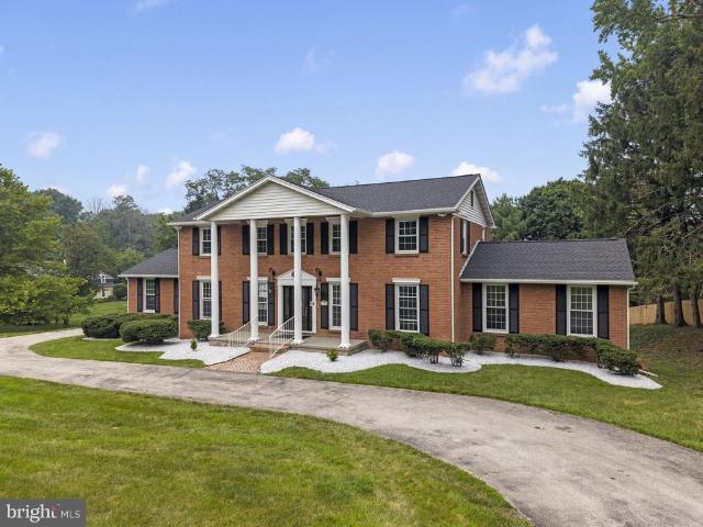 1215 Club House Road
