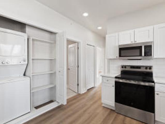 1215 Corporate Drive # Bldg: 1