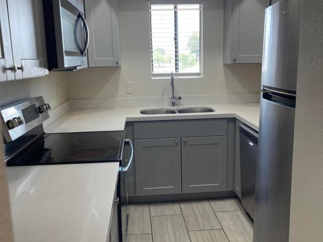 1215 E LEMON Street # 217