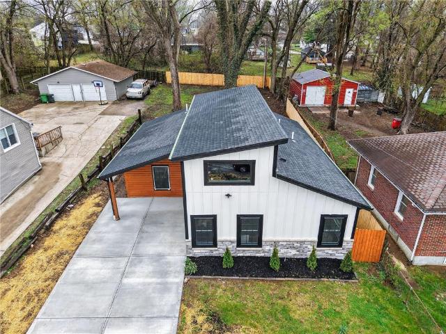 1215 E South Avenue
