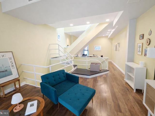 1215 John Street