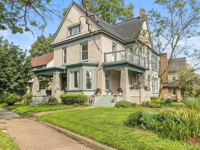 1215 Lake Dr SE, Grand Rapids, MI 49506