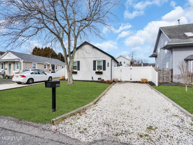 1215 Lister Street Unit B