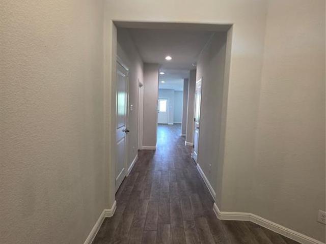 1215 Pacifica Trail