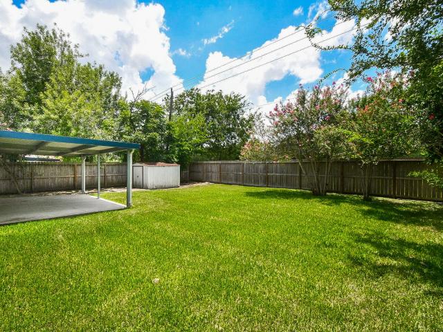 1215 Pinecroft Drive