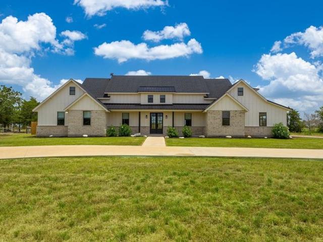1215 Private Road 7039, Lexington, TX 78947