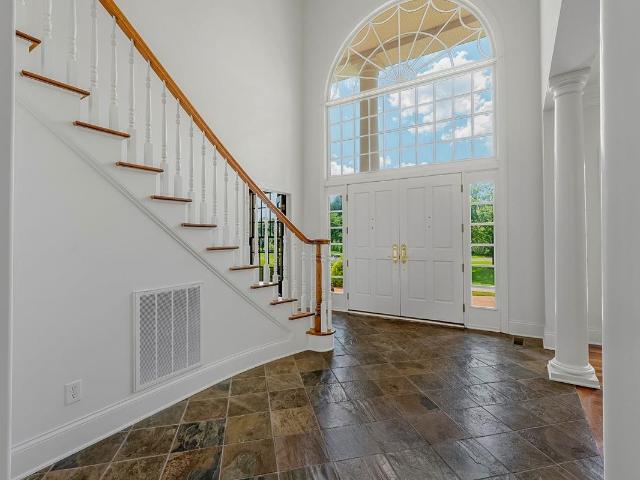 1215 Rivergreen Lane