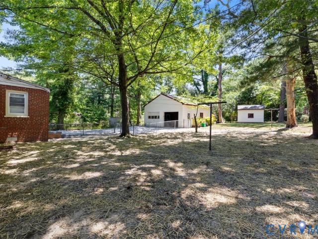 1215 Starling Drive