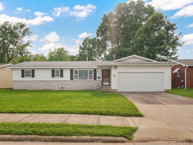 1215 S Airwood Dr, Springfield, MO 65804