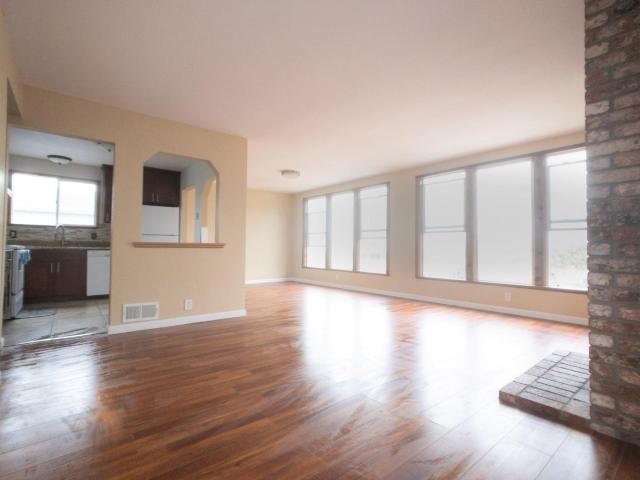 1215 Skyline Dr, Daly City, CA 94015 | MLS #ML82044 | Compass