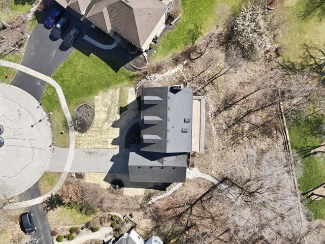 1215 Triple Crown Court