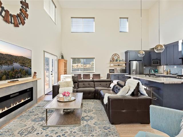 1215 Valley View Drive