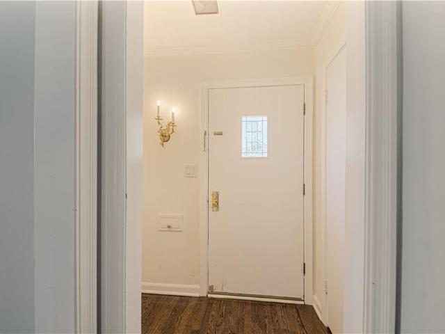 1215 W 69th Street