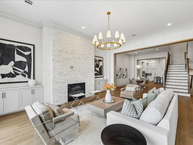 1215 W Pierce St, Houston, TX 77019 | MLS #82911 | Compass