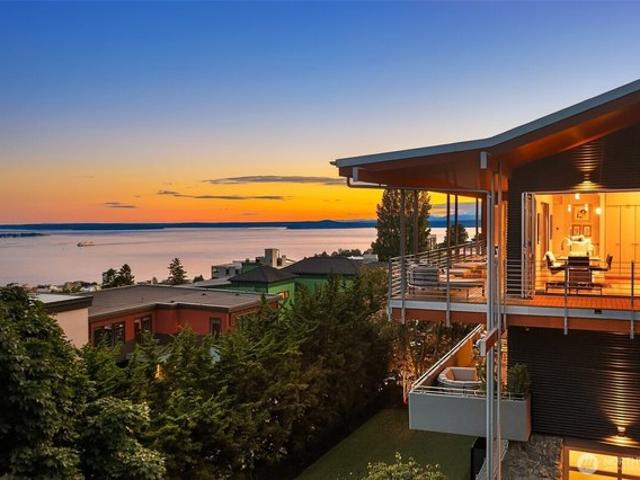 1215 Warren Ave N, Seattle, WA 98109