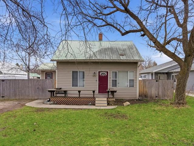 1215 7th Ave W, Kalispell, MT 59901