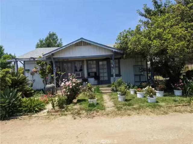 1215 7TH ST, SAN FERNANDO, CA 91340 Duplex For Sale MLS# SR24.