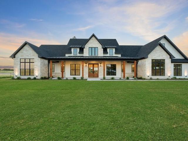 12160 Riek Rd, Krum, TX 76249