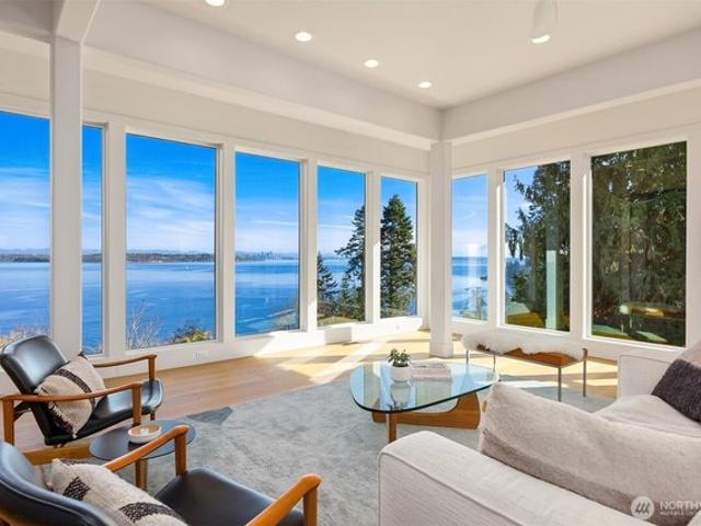 12168 Sunrise Dr NE, Bainbridge Island, WA 98110
