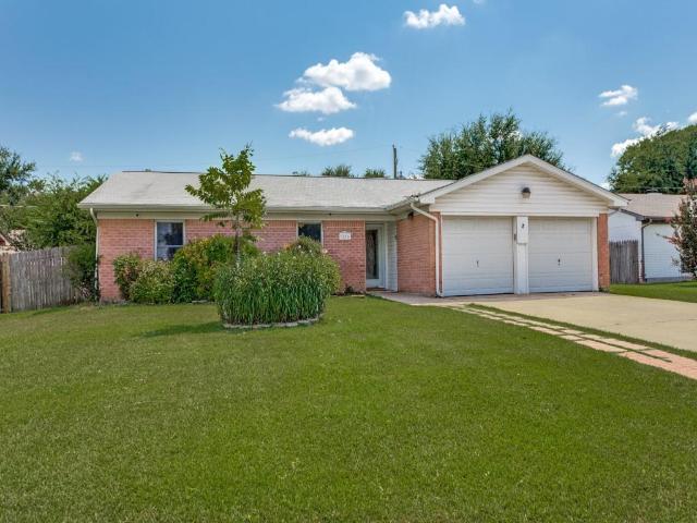 1216 Manning St, Benbrook, TX 76126 | MLS #21030 | Compass