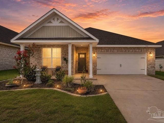 1216 Meadow Trl, Cantonment, FL 32533