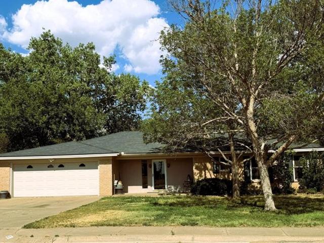 1216 NW 2nd St, Stratford, TX 79084