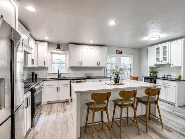 1216 NW 32nd Street