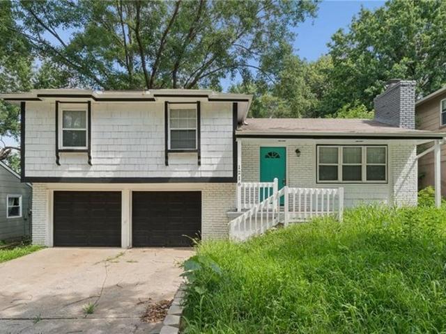 1216 NW 66th Ter, Kansas City, MO 64118