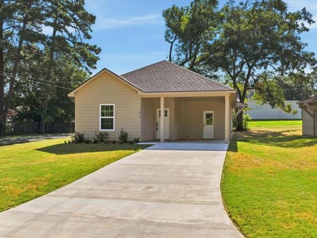 1216 N Third St, Longview, TX 75601