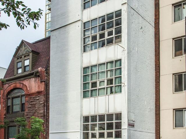 1216 NORTH LASALLE DRIVE