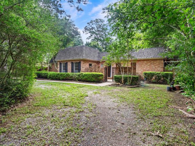 1216 Oak Hollow Drive