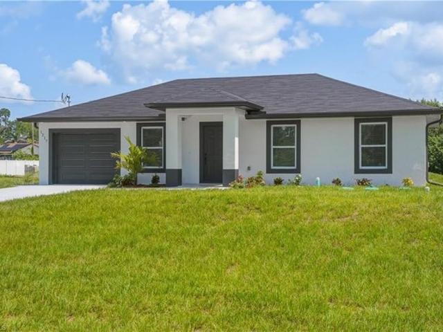 1216 Cordoba St E, Lehigh Acres, FL 33974
