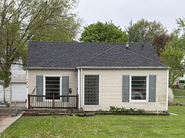 1216 Creston Ave, Des Moines, IA 50315