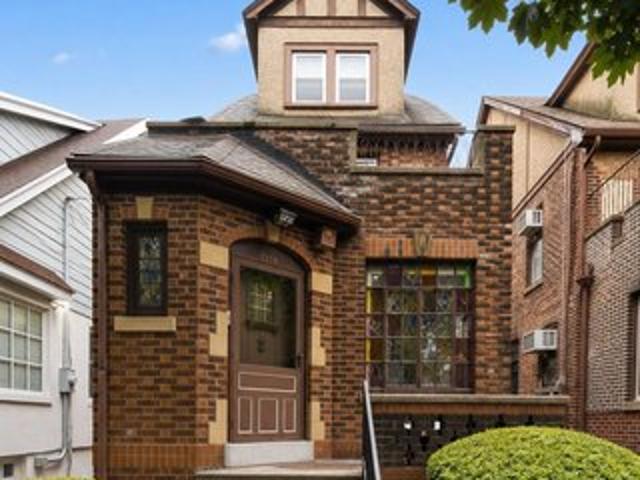 1216 E 28th St, Brooklyn, NY 11210