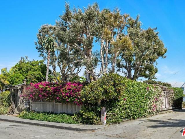 1216 Elm Street