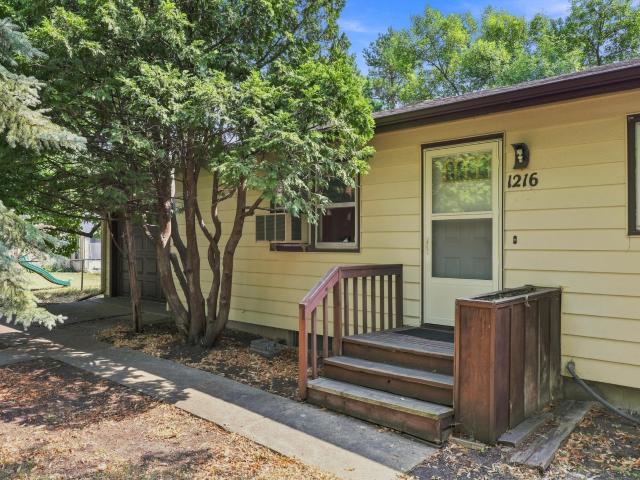 1216 Elm Street S