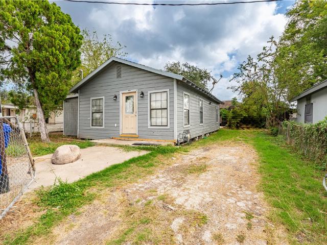 1216 Espinosa St, Corpus Christi, TX 78405 | MLS #472662 | Compass