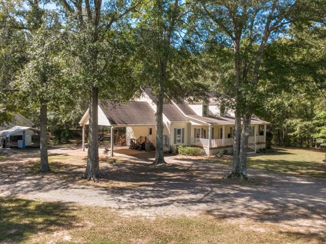 1216 Fern Road