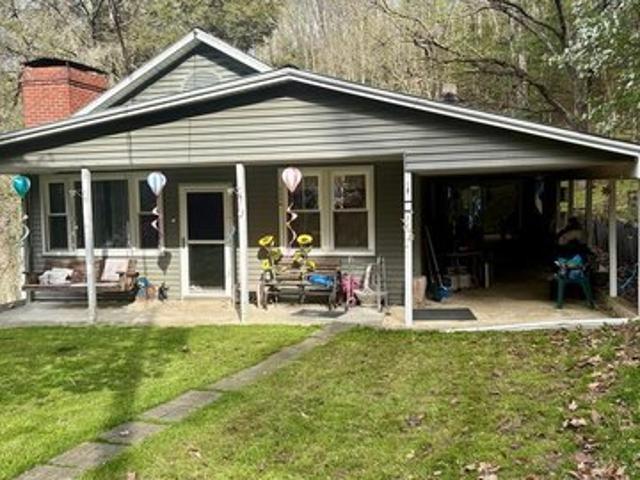 1216 Jug Hollow Rd, Herndon, WV 24740