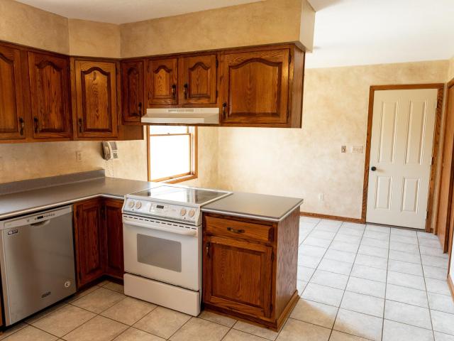 1216 Parkside Drive