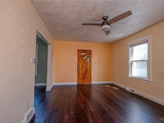 1216 Pillow Avenue