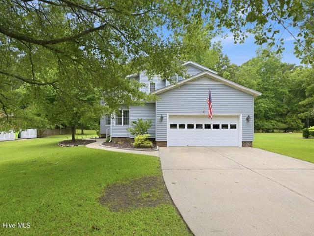 1216 Pine Valley Dr, New Bern, NC 28562