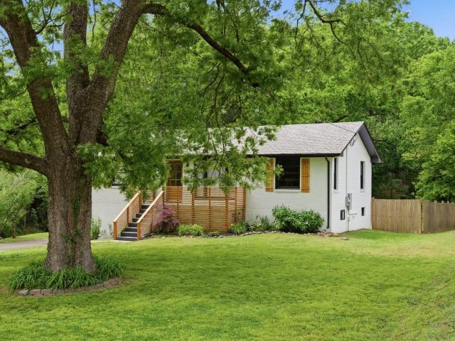 1216 Preston Dr
