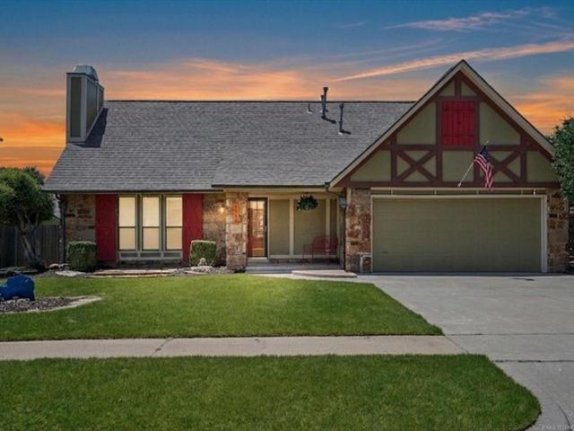 1216 S 31st St, Broken Arrow, OK 74014