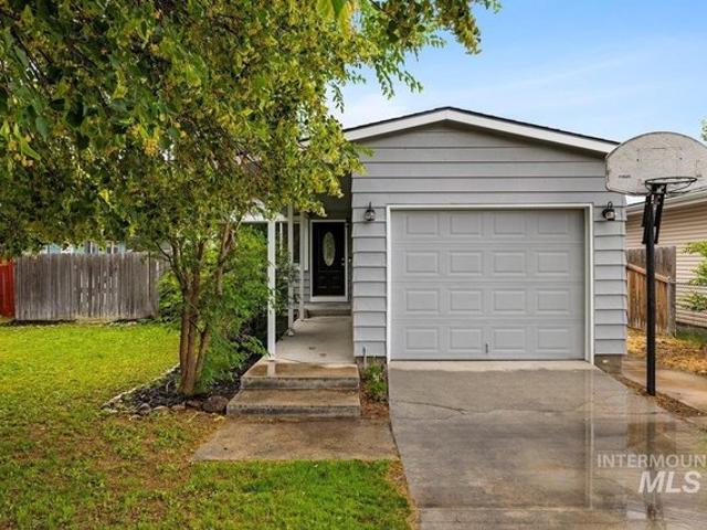 1216 S Locust St, Nampa, ID 83686