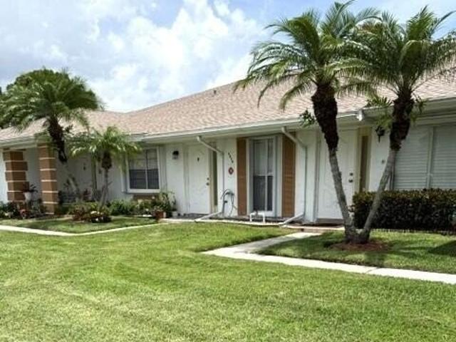 1216 S Lakes End Dr Apt D, Fort Pierce, FL 34982