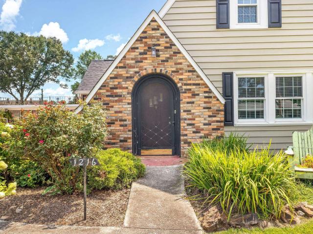 1216 Sheraton Rd